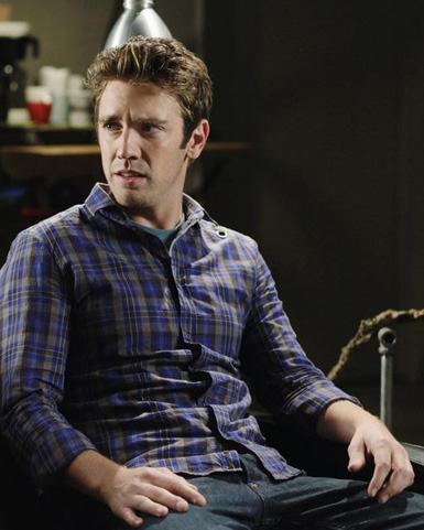 First Look: V’s Second Season Premiere to Offer up “The Full Lizard ...