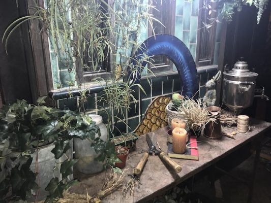 CHILLING ADVENTURES OF SABRINA: Go Behind the Scenes on a Set Tour ...